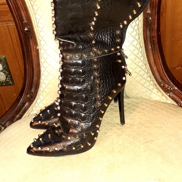 IAM JENNIFER LE | Shoes | Iam Jennifer Le 2bd X Caiman Ll Hybrid Croc ...